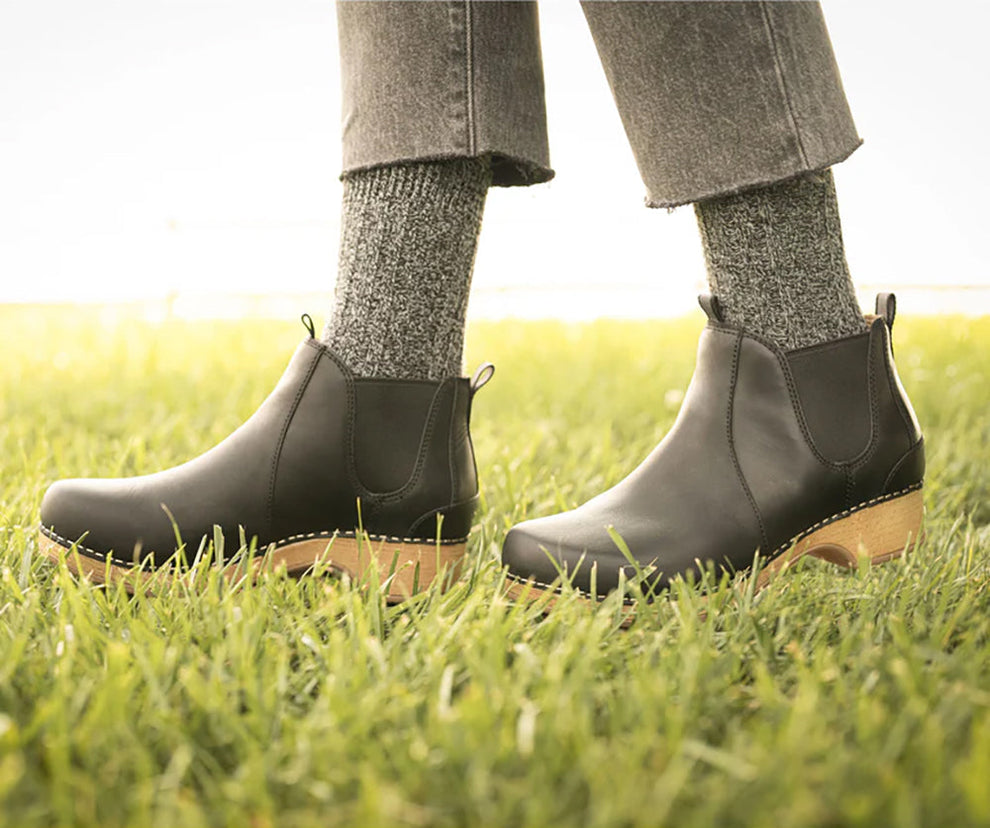 Becka Leather Bootie – Simons Shoes